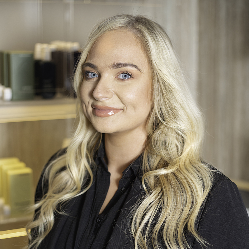 Janet Selby's Instagram, Twitter & Facebook on IDCrawl